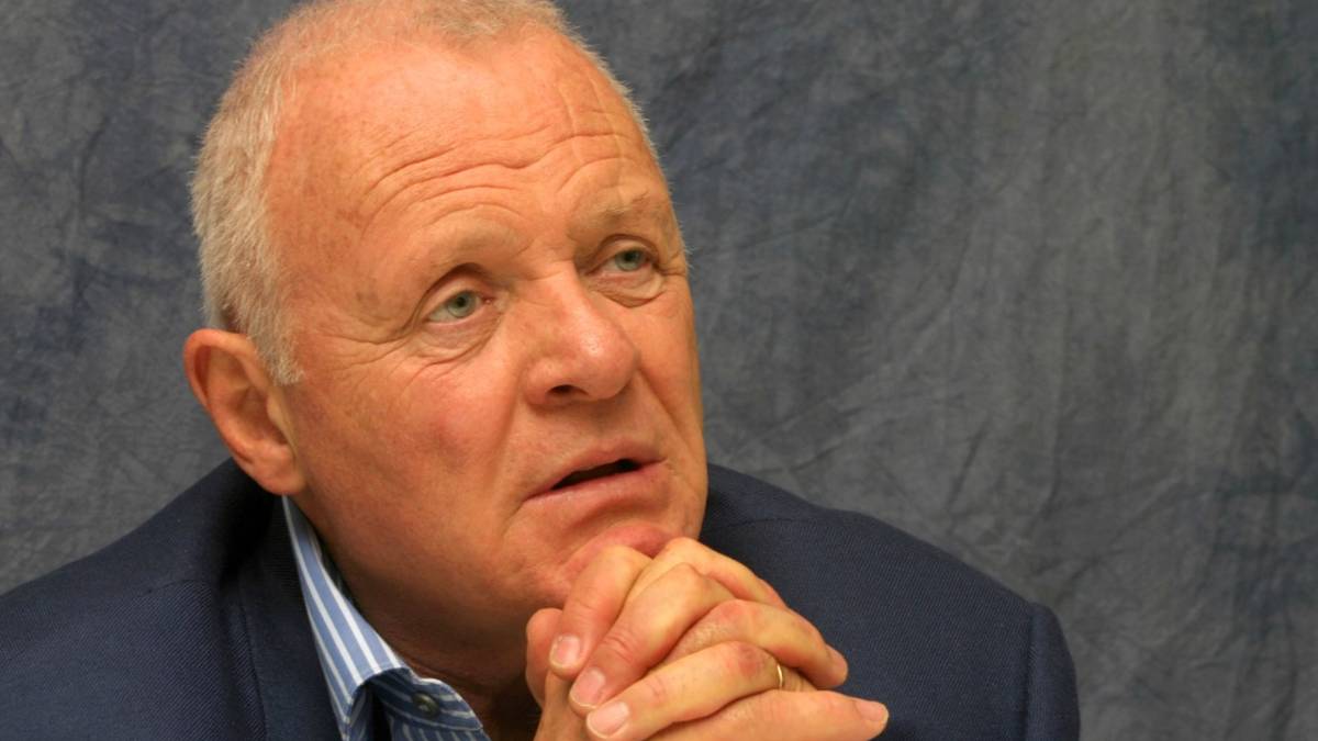 34 Years Later, This Legend's 16-Minute Horror Performance Is Still the ...