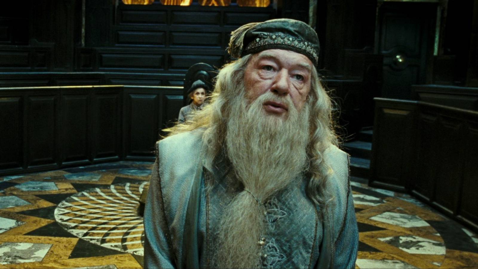 The First Look at John Lithgow's Dumbledore Confirms Major Changes to ...