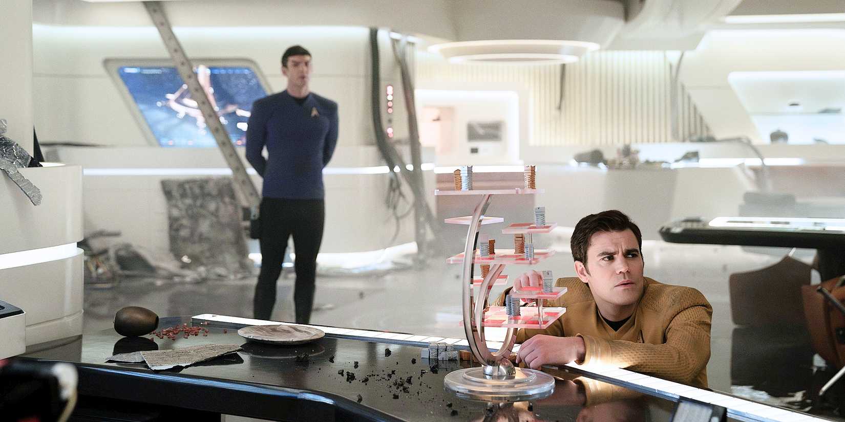 Star Trek Finally Gave Spock & Kirk Shippers What They’ve Been Waiting ...