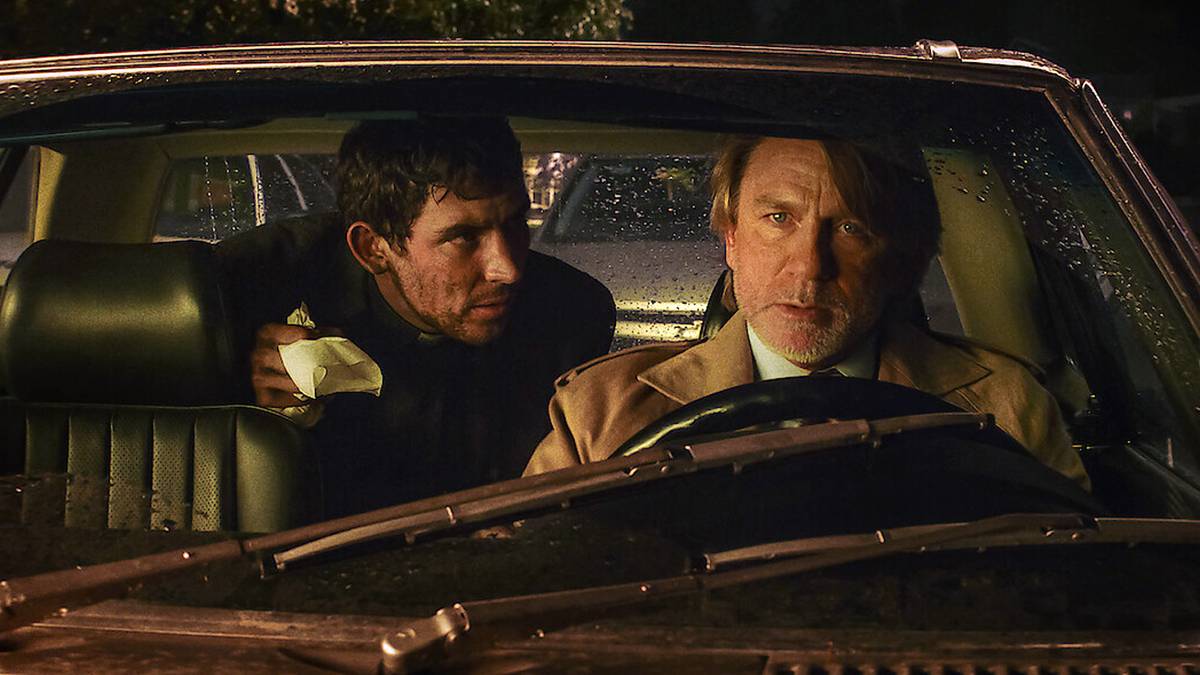 Netflix's Wake Up Dead Man: A Knives Out Mystery Lands a Perfect Rotten ...