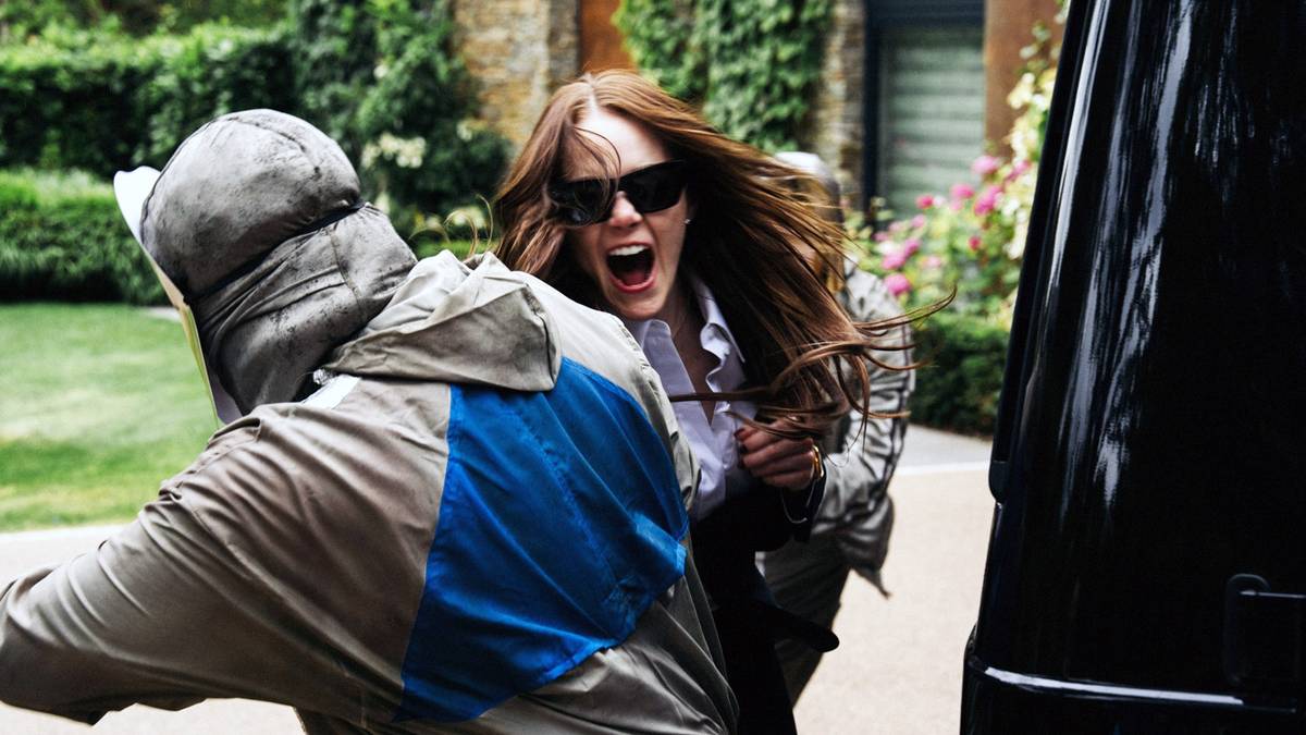Emma Stone's Bugonia Official Trailer