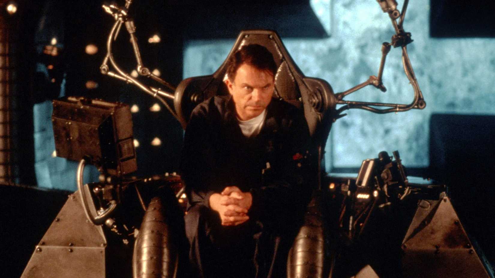 Science Expert Roasts Sam Neil’s 28-Year-Old Sci-Fi Classic Event Horizon
