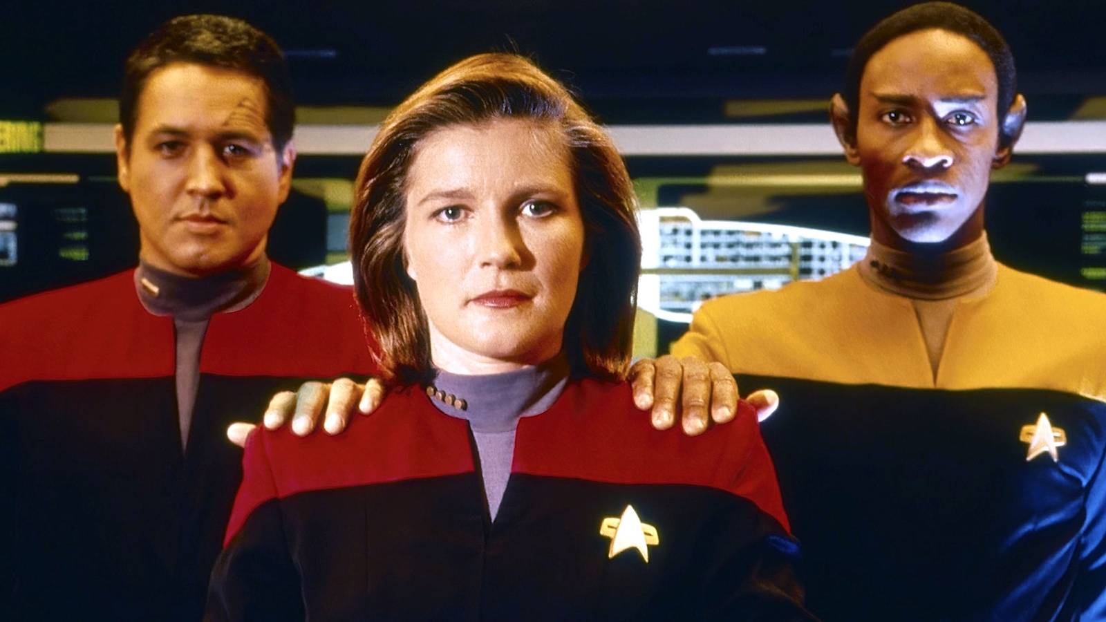 Star Trek First Looks Show Off Next Sagas for Captain Janeway, James T ...