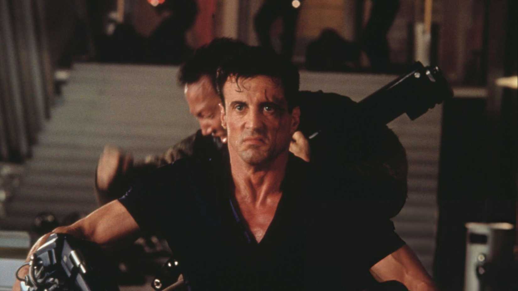 10 '90s Comic Book Movies That Are Unwatchable Today