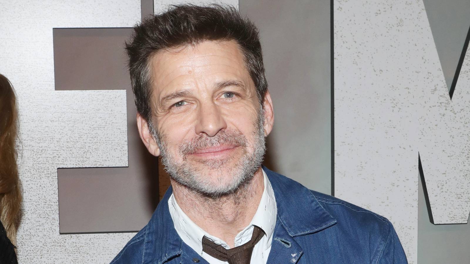 Zack Snyder's Zombie Action Sleeper Is a Secret Remake of James Cameron ...