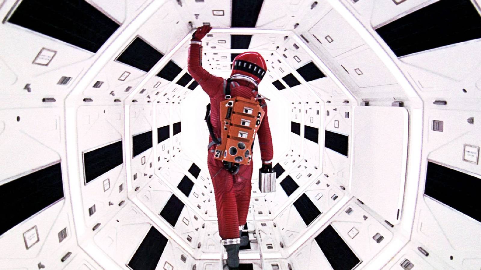 2001: A Space Odyssey's Hall 9000 is 1 of the Most Chilling Villains Ever
