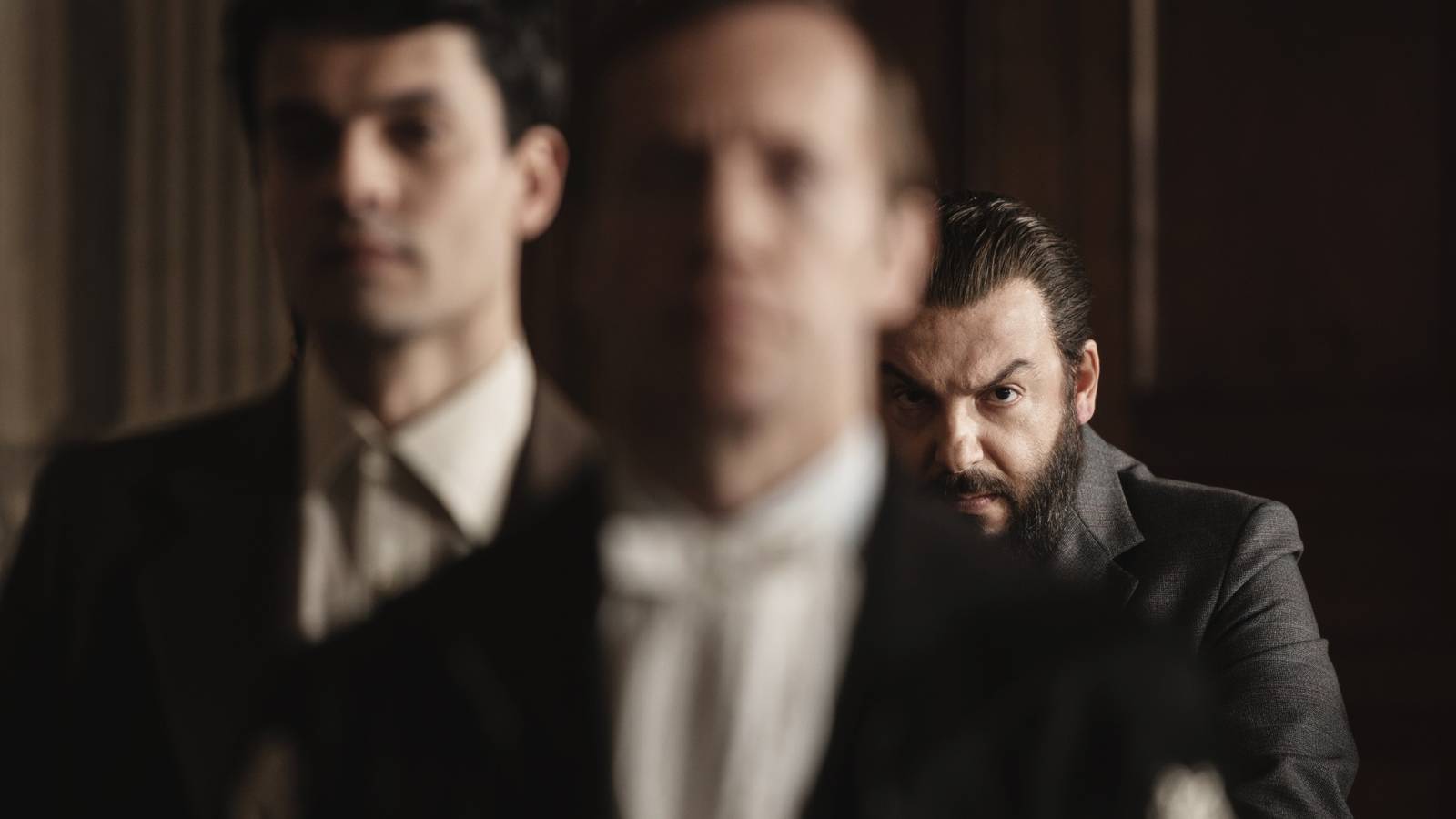 You Can Binge Netflix's The Monster of Florence in Under 4 Hours (& It ...