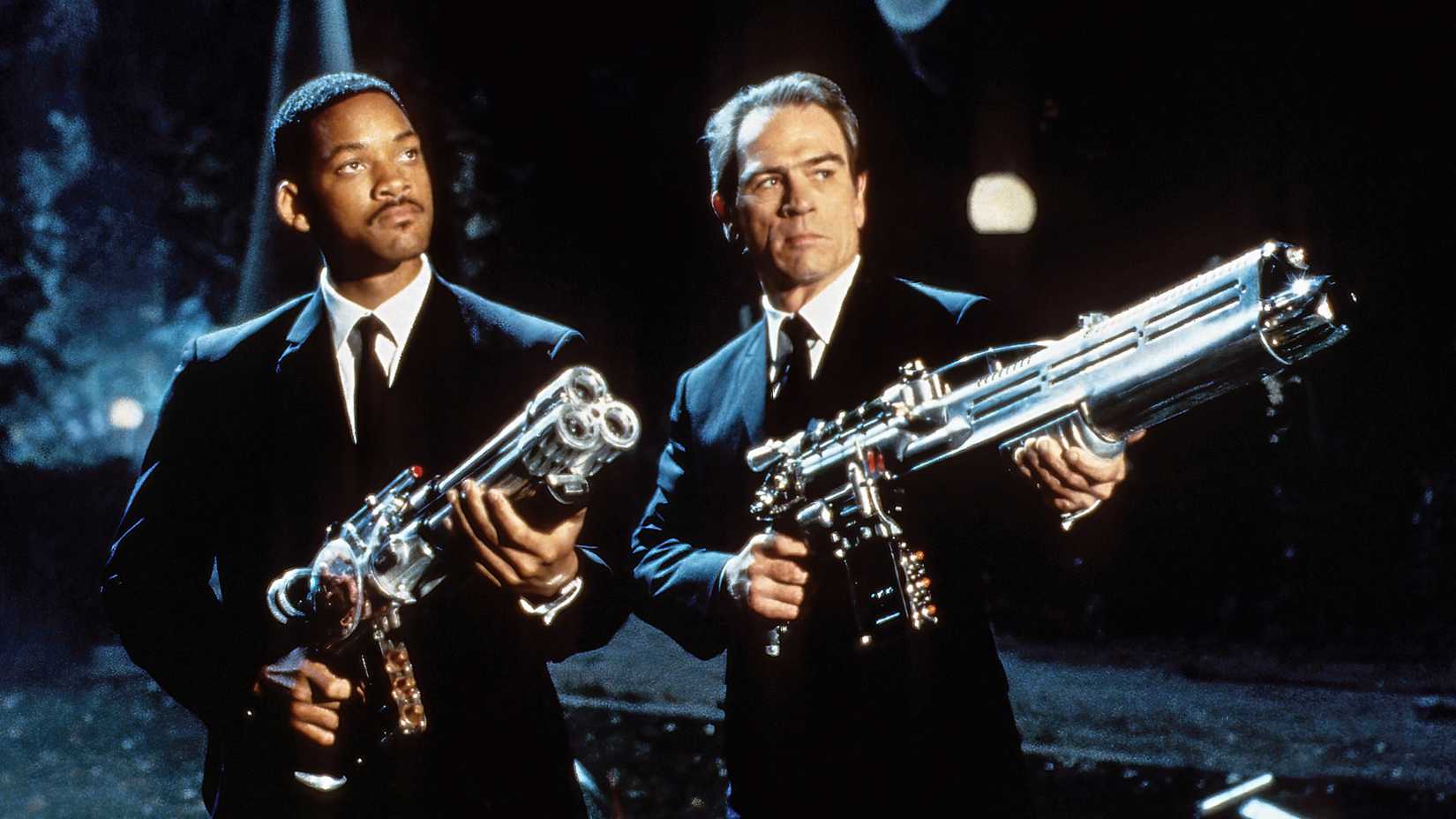 Will Smith and Tommy Lee Jones' 1997 Adaptation Embraced Sci-Fi By ...