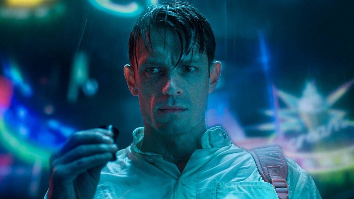 You're Wasting Your Netflix Subscription if You Don't Binge This Sci-Fi ...