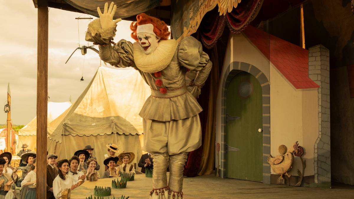 Why Is Pennywise a Clown? Welcome to Derry Finally Reveals IT’s ...
