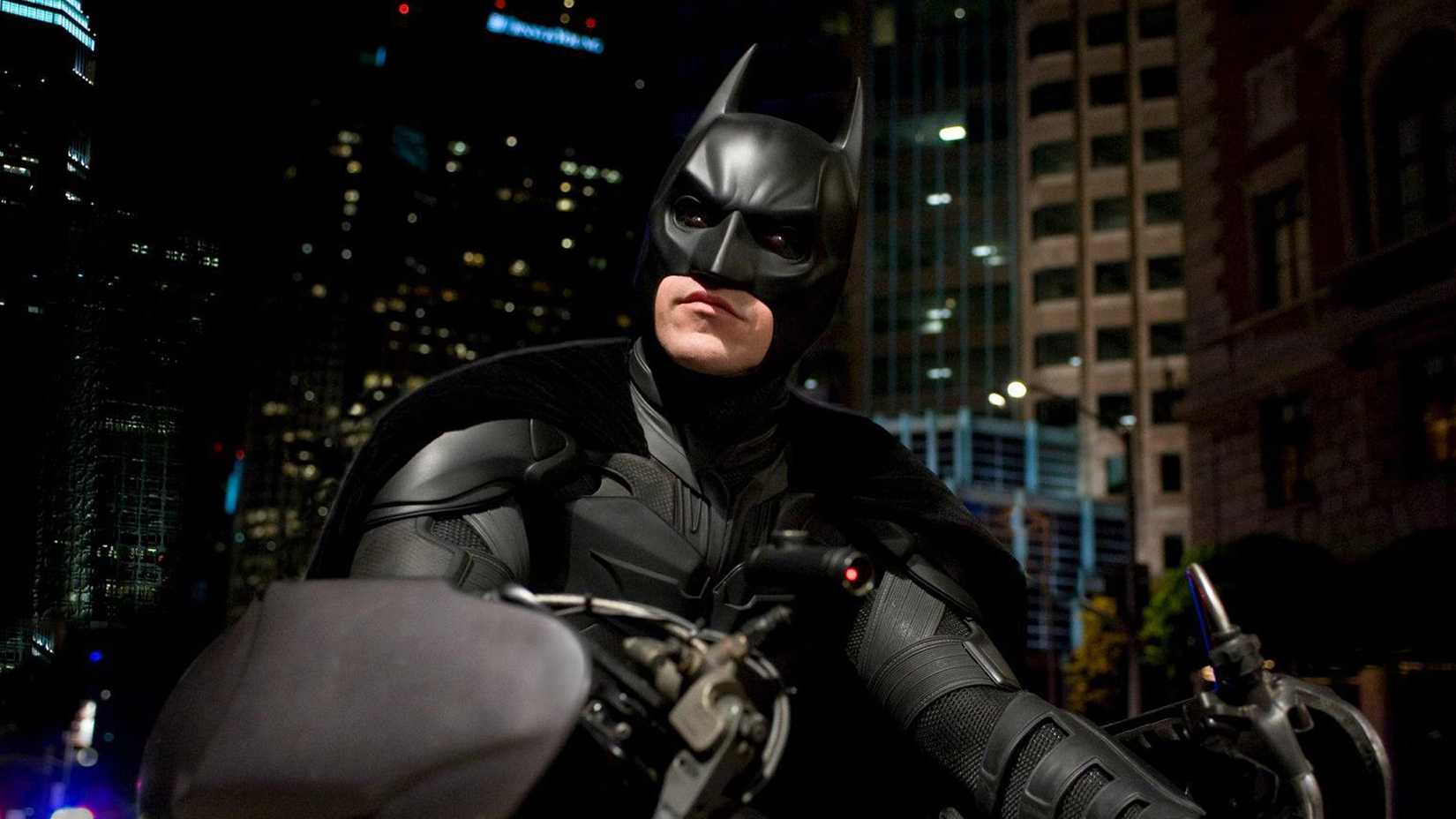 This Simple Batman Quote is The Most Emotional Moment In The Dark ...