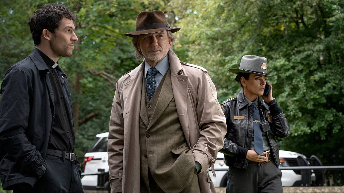 9 Wake Up Dead Man Clues Everyone Missed