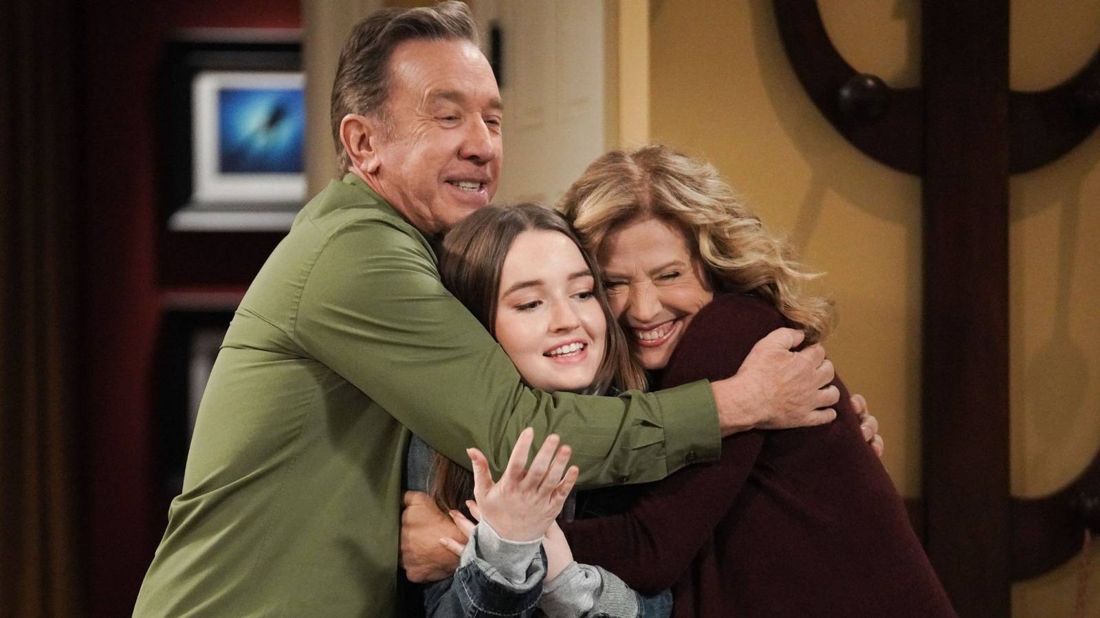 Kaitlyn Dever Surprises Last Man Standing Dad Tim Allen on Shifting ...