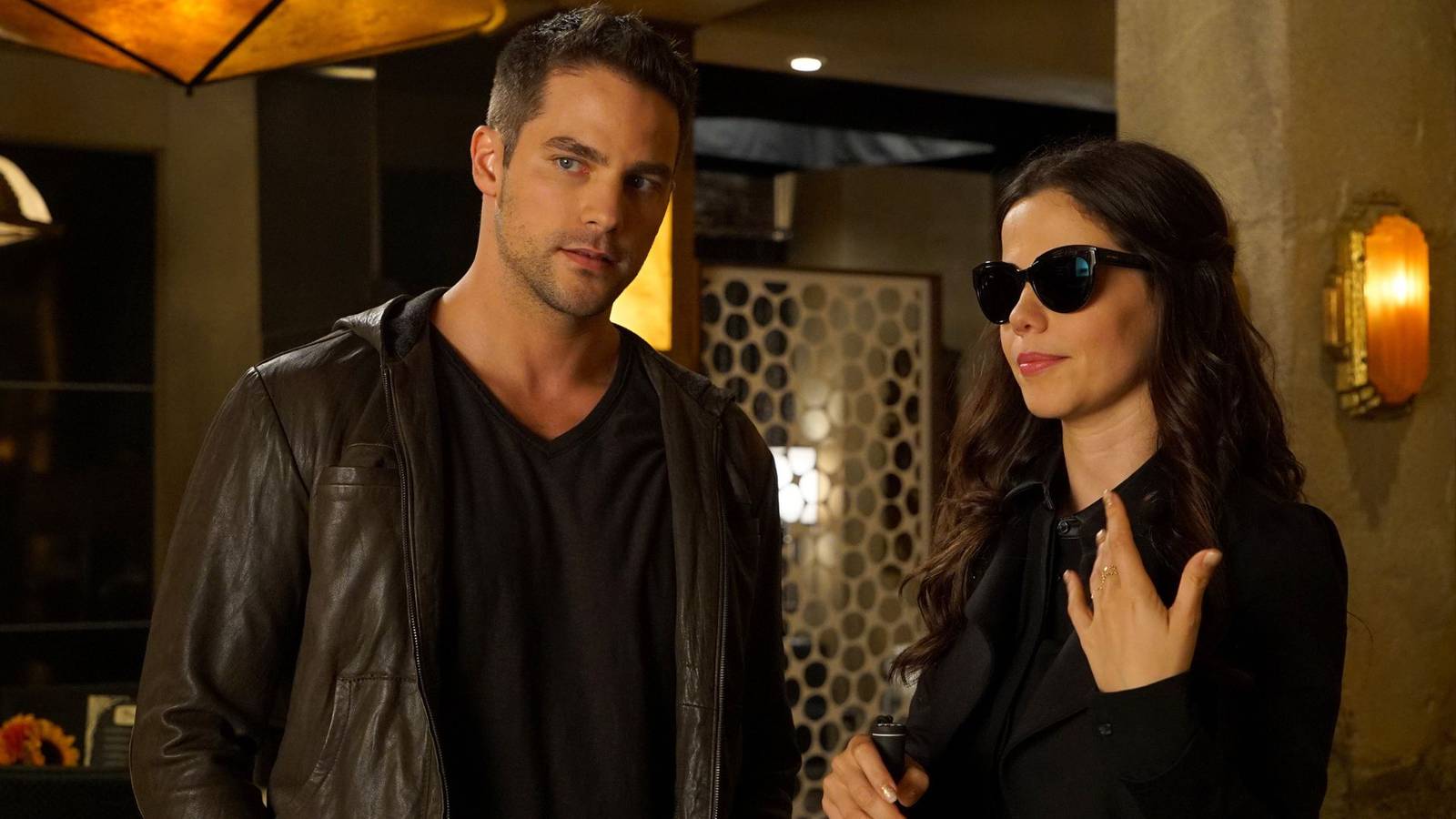 Pretty Little Liars Has Fans Freaking Out 8 Years Later With Sequel ...