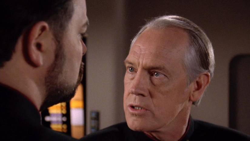 Star Trek: TNG's Chain of Command Is a Must-Watch for Sci-Fi Fans