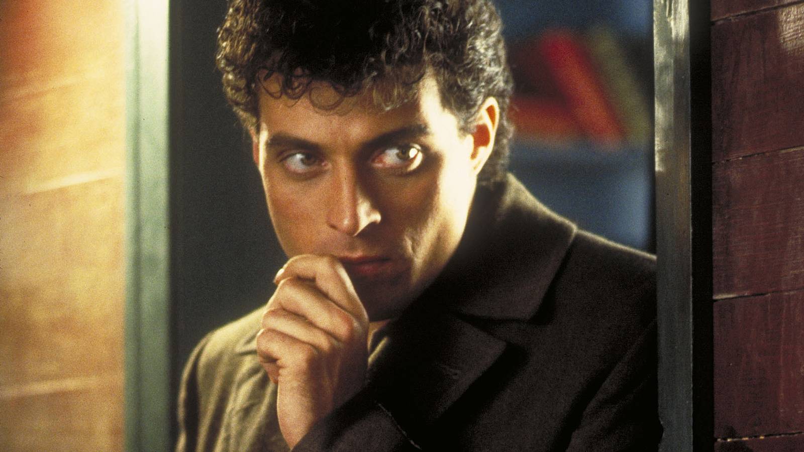 Dark City Deserves to Be Called the Smartest Neo-Noir Sci-Fi Movie Ever