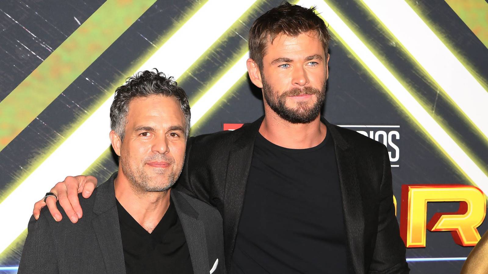 Chris Hemsworth & Mark Ruffalo's Crime 101 Rotten Tomatoes Score Revealed