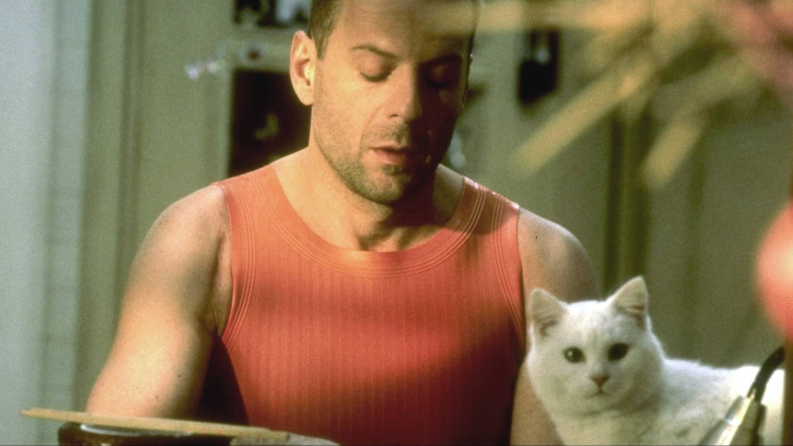Bruce Willis' Cult Classic The Fifth Element Is a Streaming Hit On Netflix