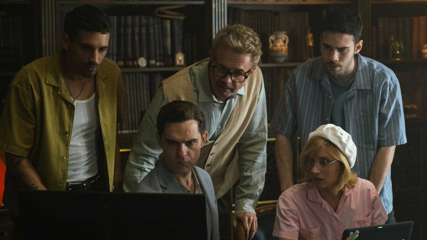 In Just 1 Day, Netflix's Hit Crime Drama Spinoff Is Already the No. 1 ...