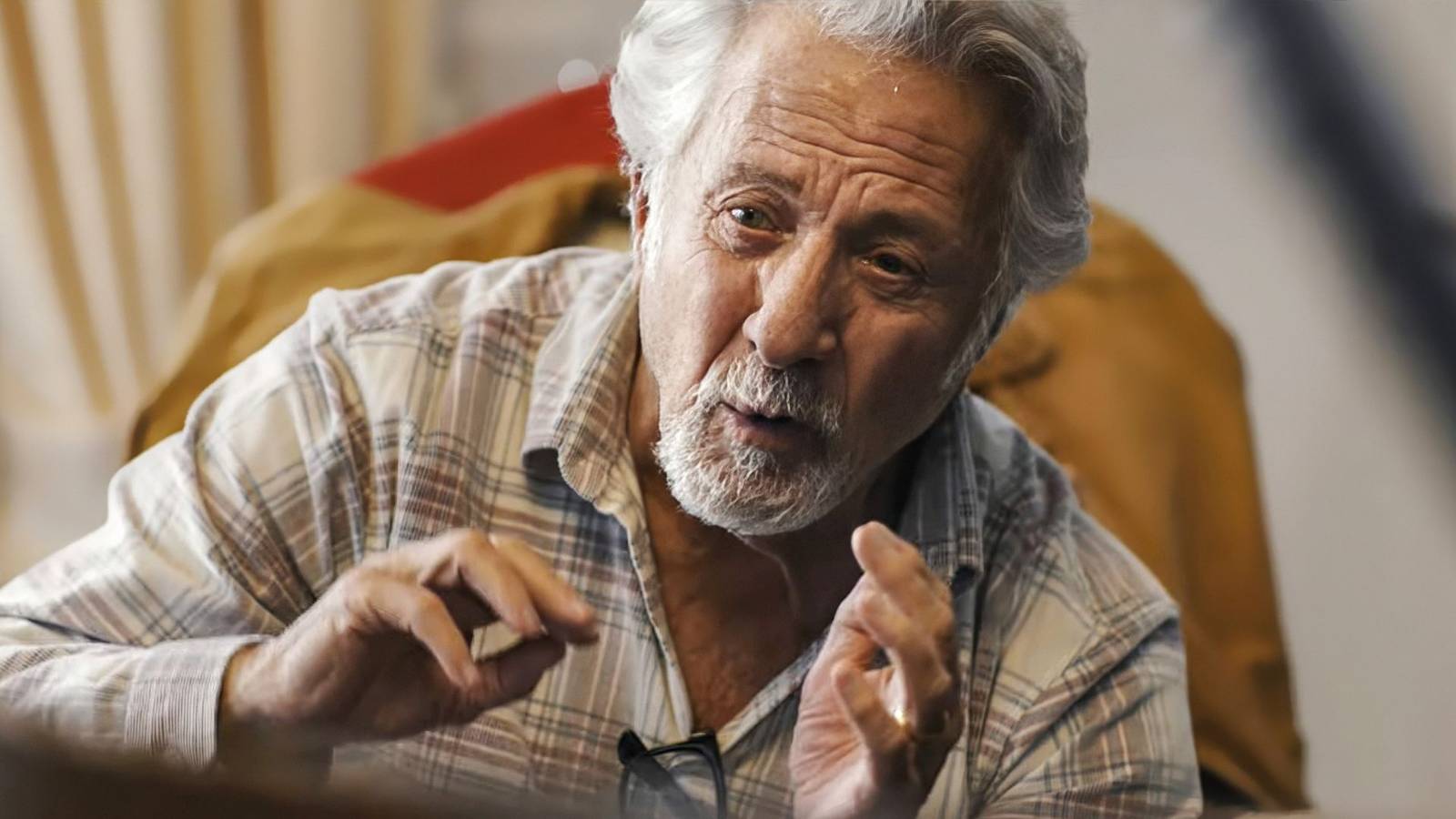 Dustin Hoffman's New R-Rated Crime Thriller Has Critics & Audiences in ...