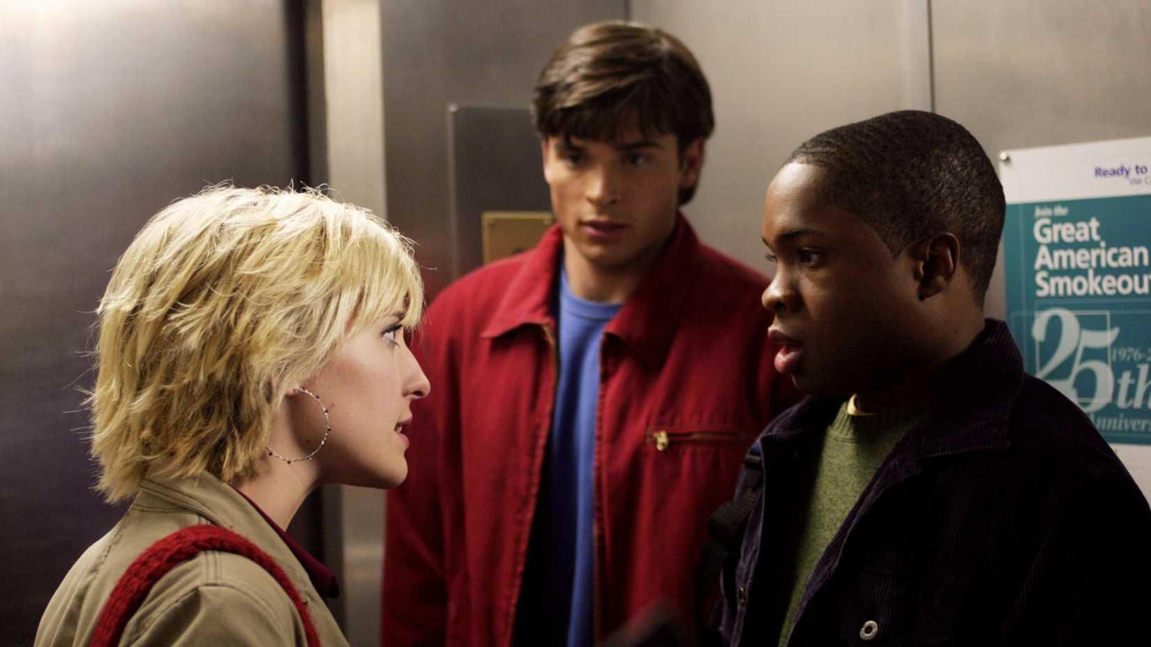 Smallville's Most Problematic Character Creates a Major Issue for the ...