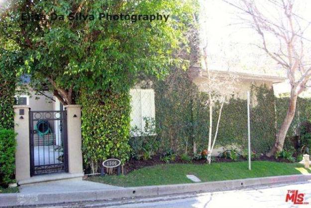 Stan Lee is selling former home, which has a Spider-Man statue