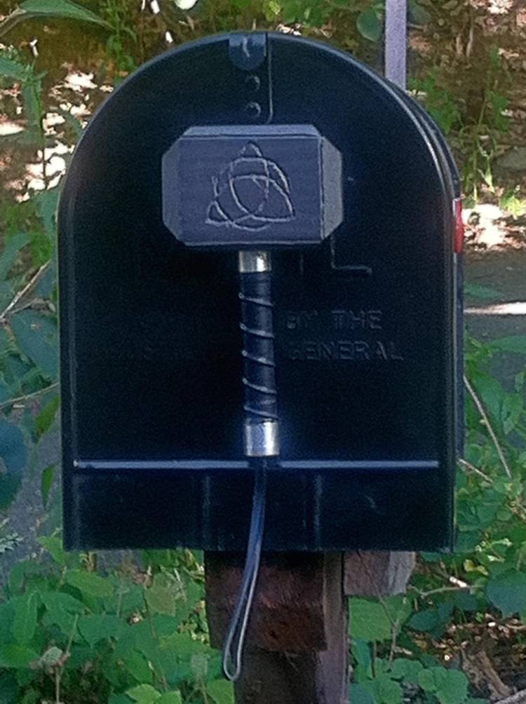Picture of the Day: Walter Simonson's new mailbox brings the thunder