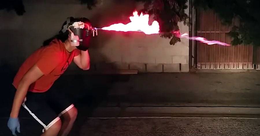 With this DIY Cyclops visor, you can shoot fire from your eyes