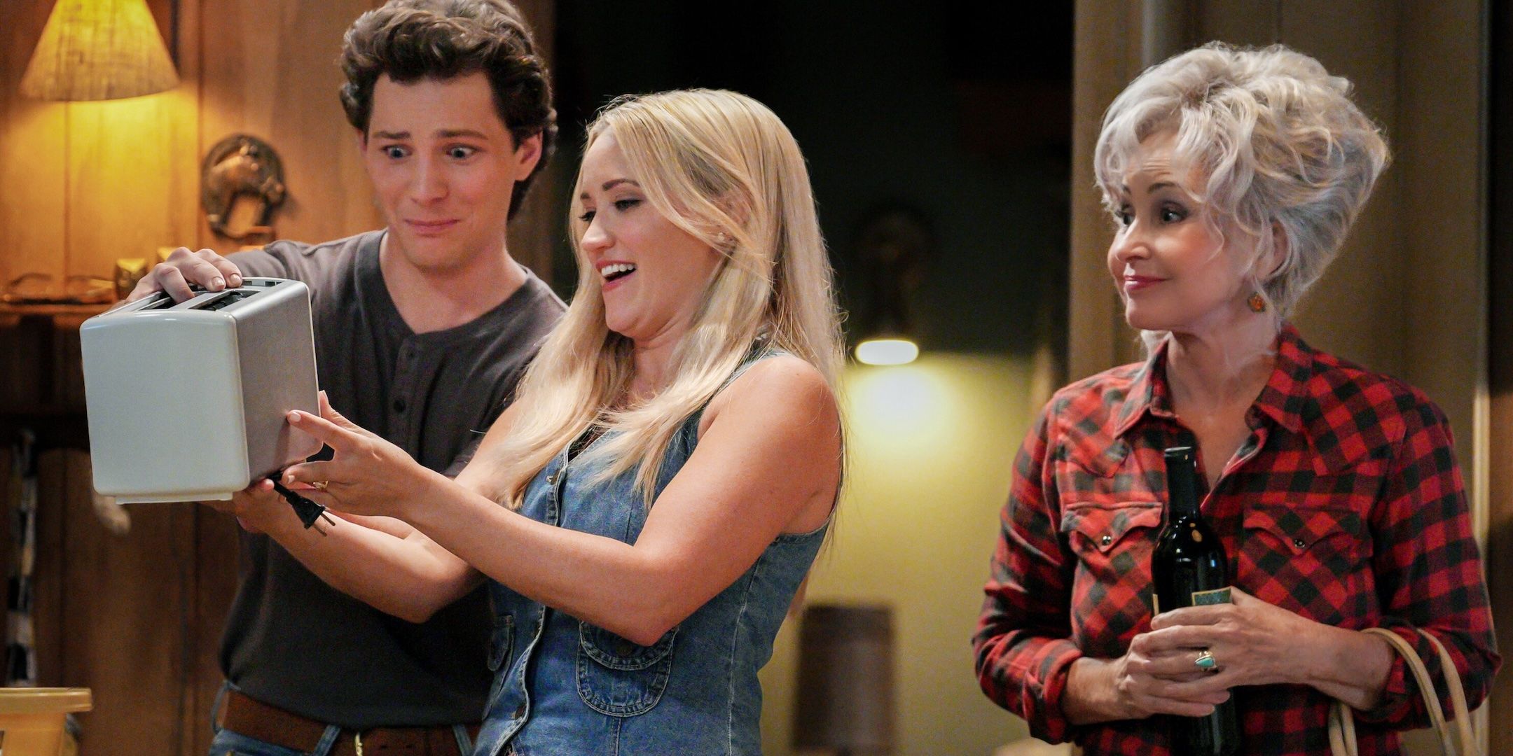 Georgie & Mandy's First Marriage Season 2 BTS Photo Has Fans Concerned ...