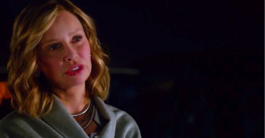 Watch Cat Grant Asks Supergirl Some Tough Questions In New Clip
