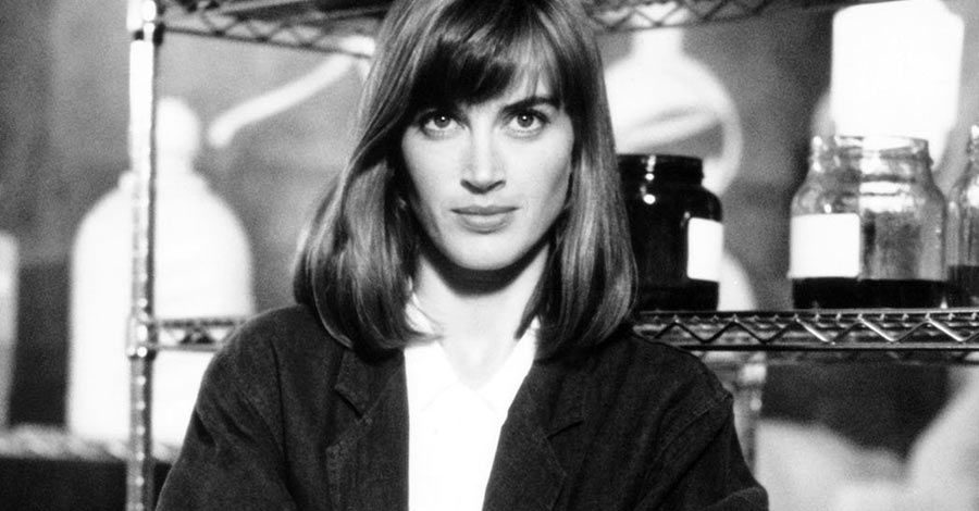 Amanda Pays to Reprise 1990 "Flash" Role on CW's "The Flash"