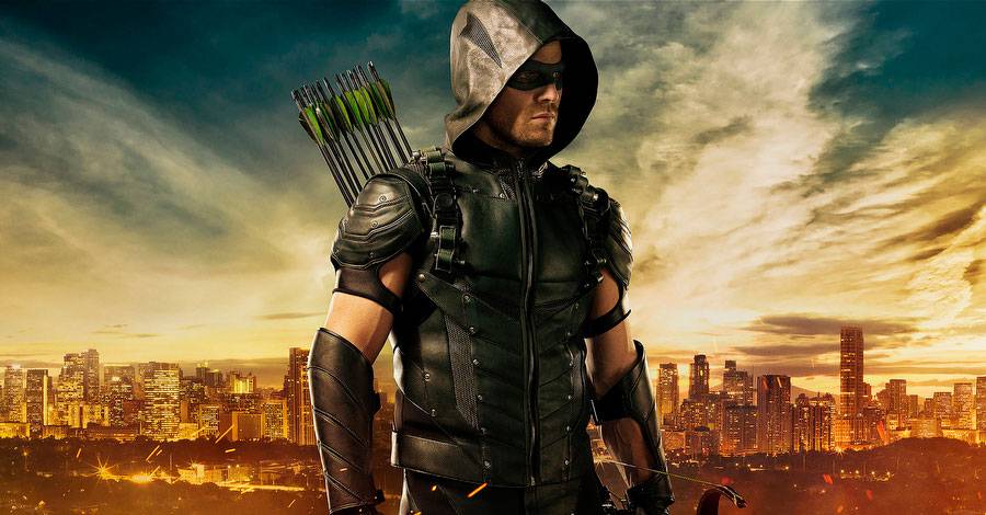 New "Arrow" Photo Captures a Tender Moment Between Oliver & Felicity