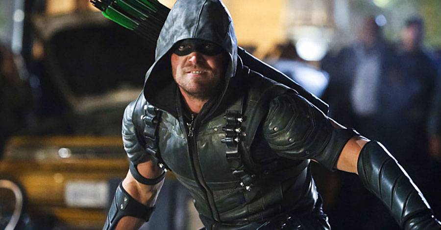 "Arrow" Photos Tease A "Schism" in Season Finale