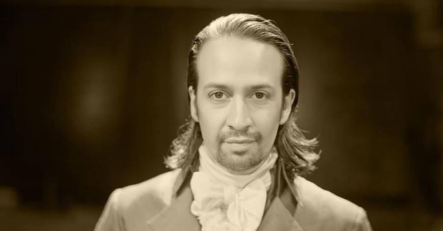 'Hamilton's' Lin-Manuel Miranda Circles 'Mary Poppins' Sequel